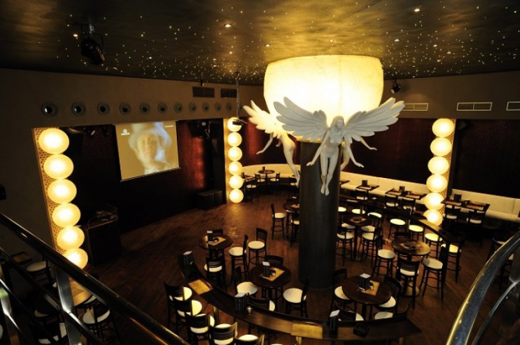 Restaurace, kluby i hotely | Music bar Nebe | Václavské náměstí, Praha 1